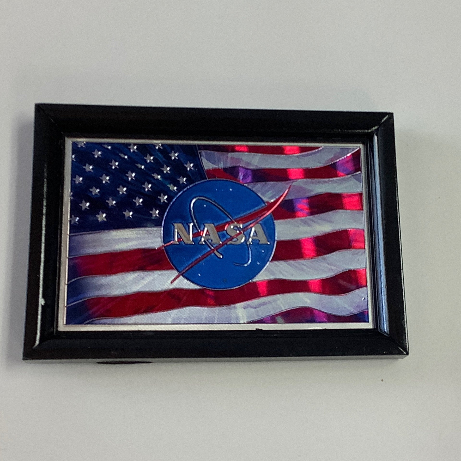 060428 NASA/Flag Magnet | NASA Wallops Flight Facility